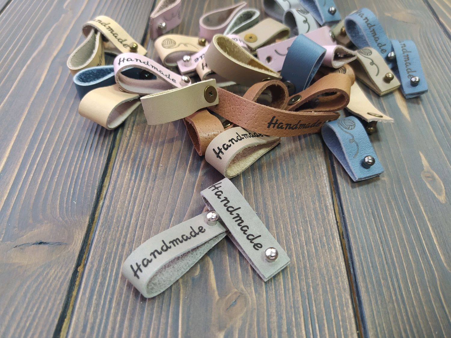 Кожаные бирки с надписью "handmade" для изделий купить в интернет ...