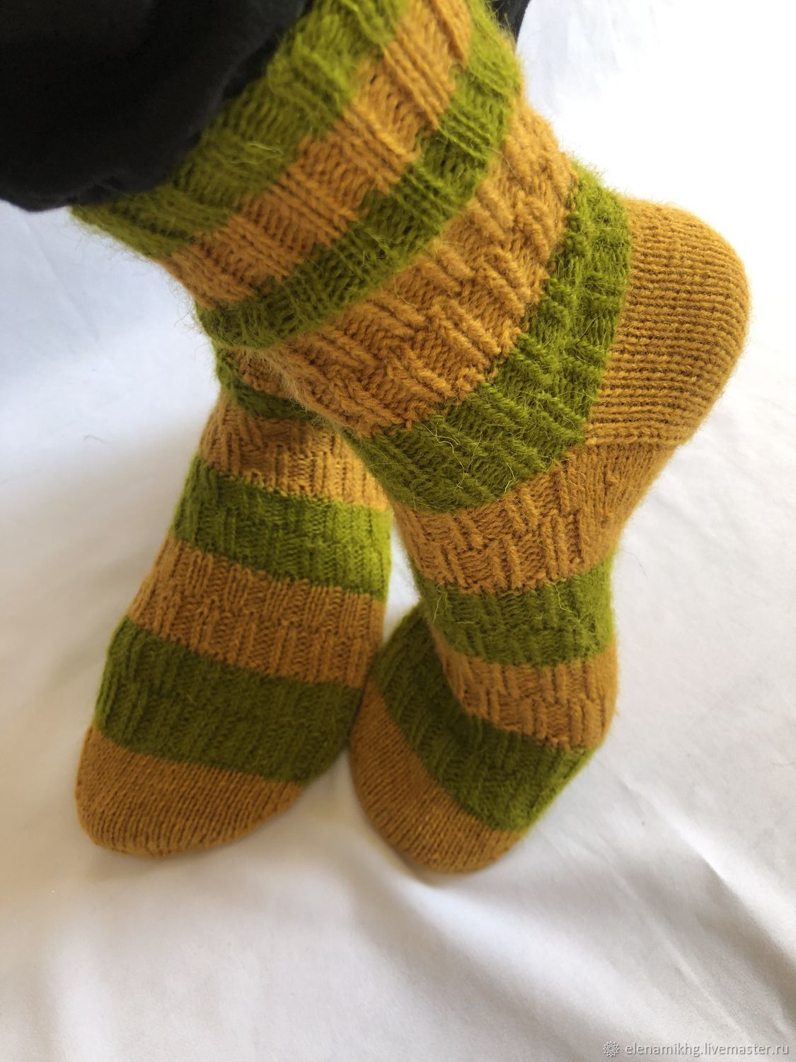 Носки Желто-зеленый варан из шерсти енота и мериноса купить в интернет ...