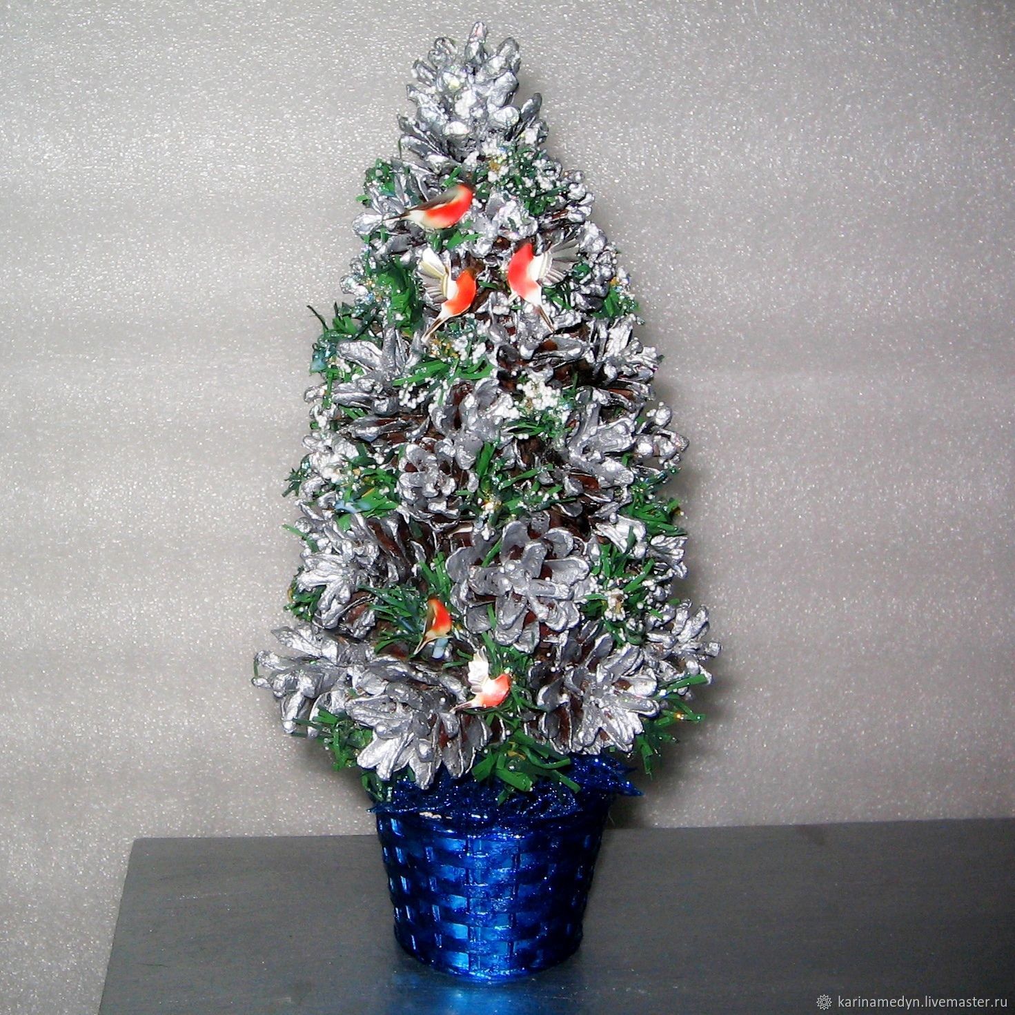 Елочка из сосновых шишек в интернет-магазине на Ярмарке Мастеров | Елки, Медынь - доставка по ...
