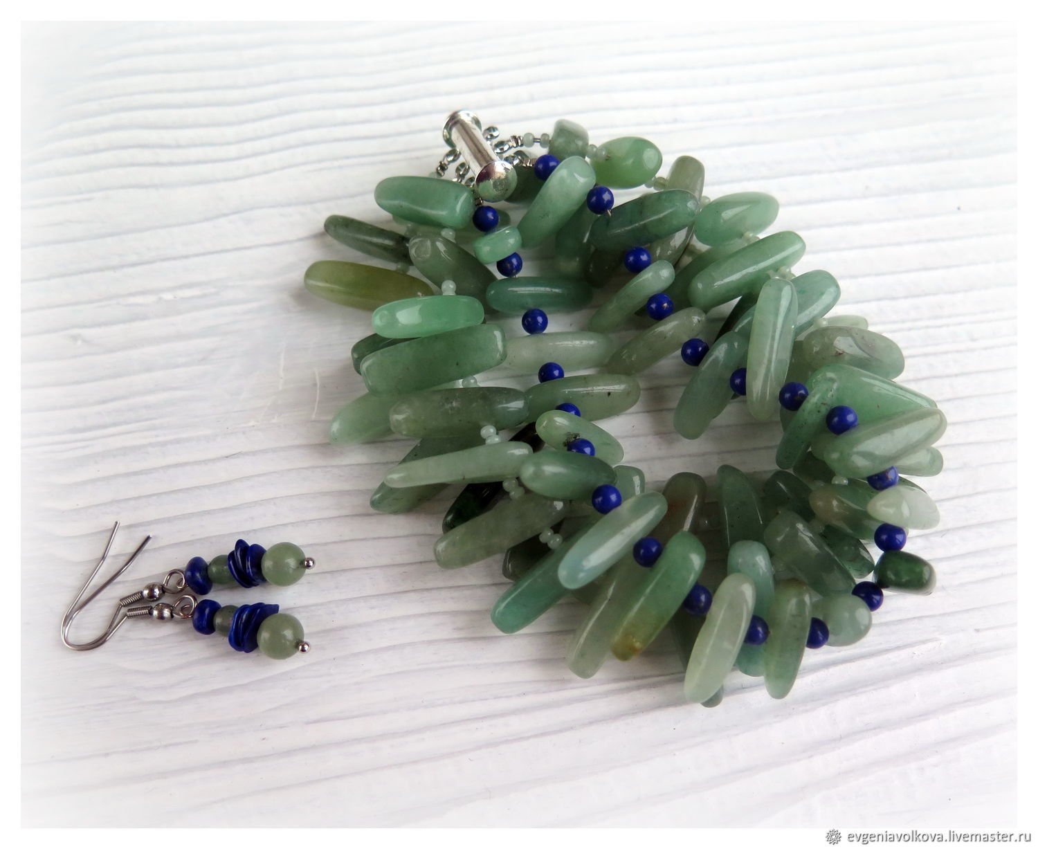 Многорядный браслет из зеленого авантюрина, лазурита и бисера в ...