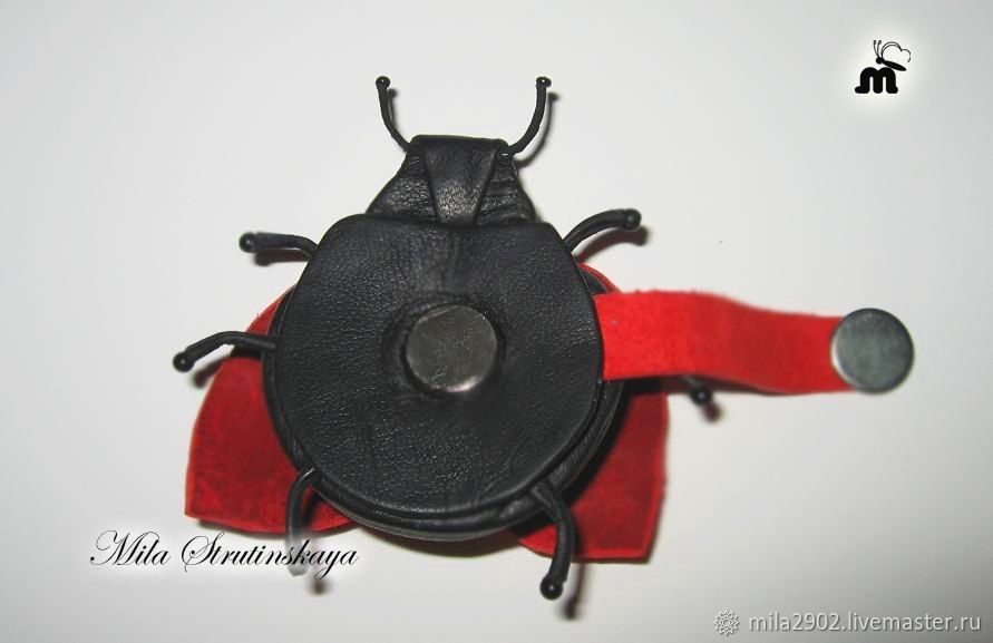 Брошка из кожи "Божья коровка" в интернет-магазине на Ярмарке Мастеров ...