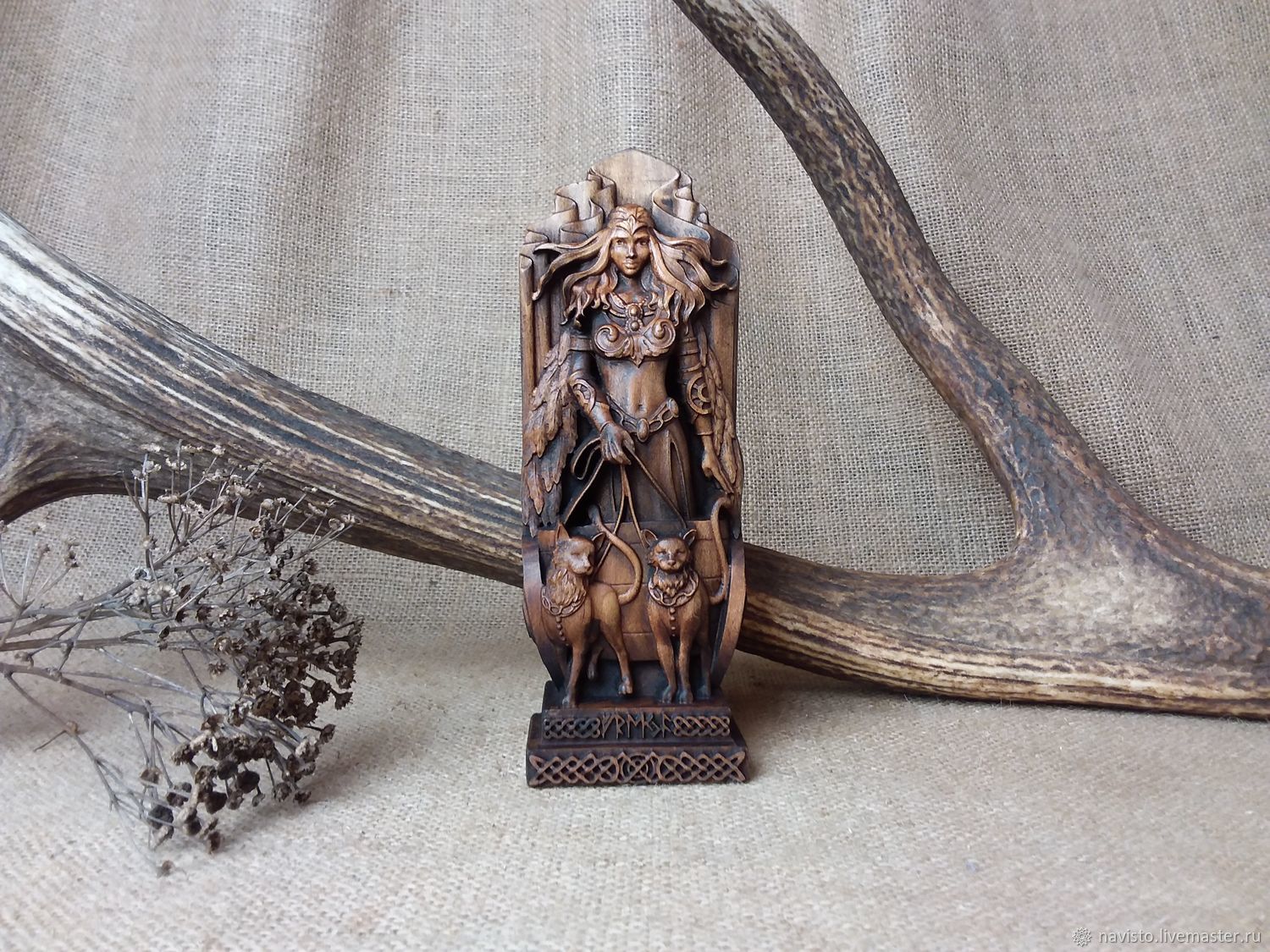Статуэтка из дерева Фрейя, Скандинавская богиня Freja Goddess statue ...