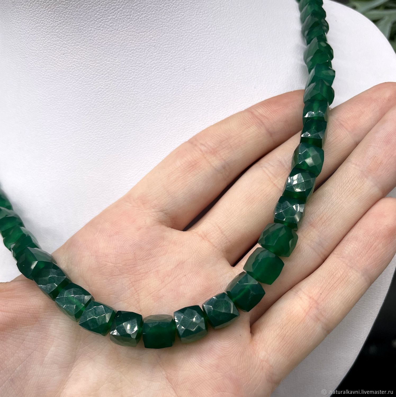 Серебро 925пр. Хризопраз натуральный камень Бусы с огранкой купить в ...