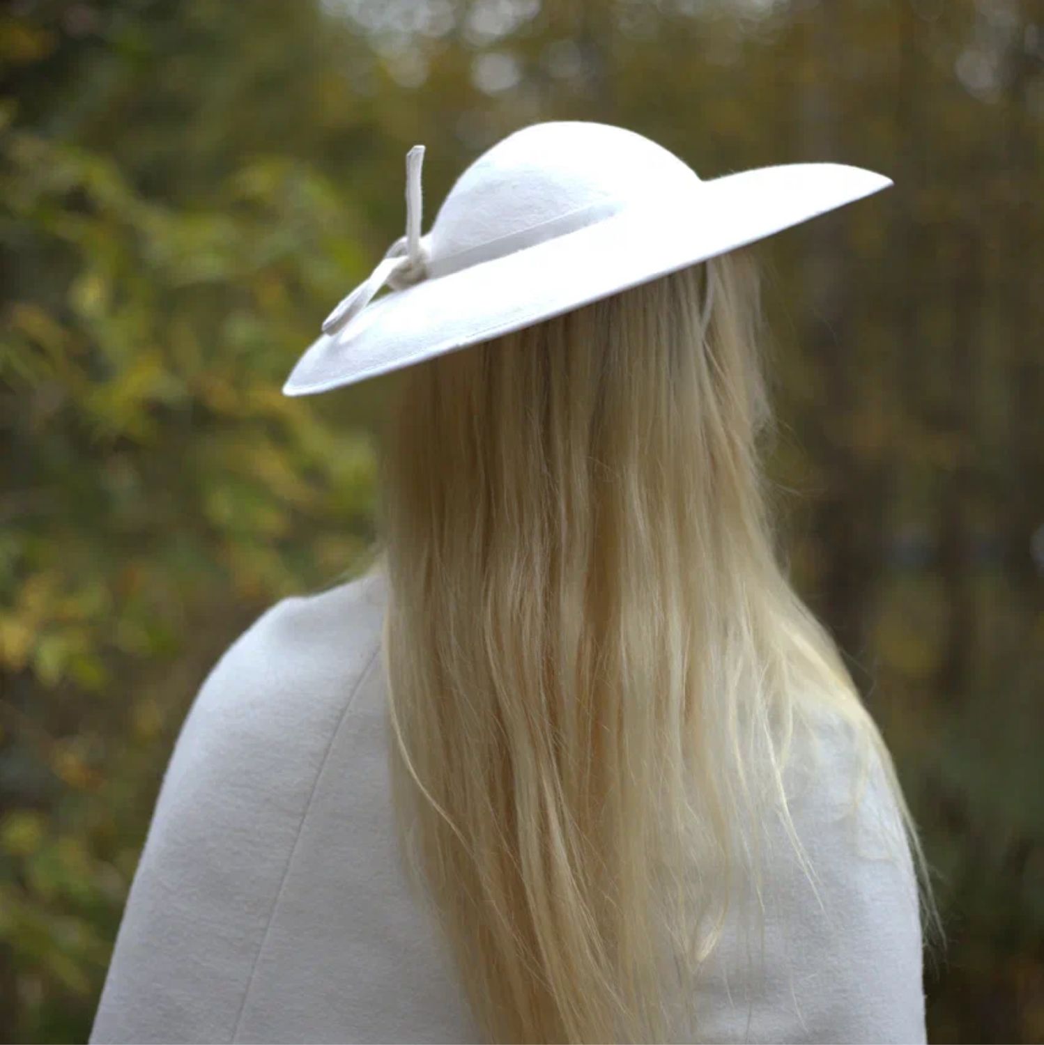 Белая шляпа в стиле Диор в интернет-магазине Ярмарка Мастеров по цене ...