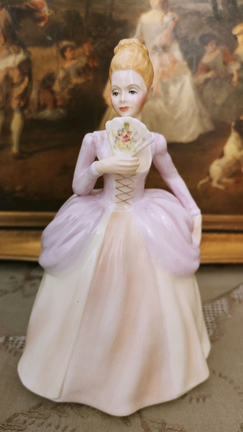 Статуэтка девушки от Staffordshire England купить в интернет-магазине ...