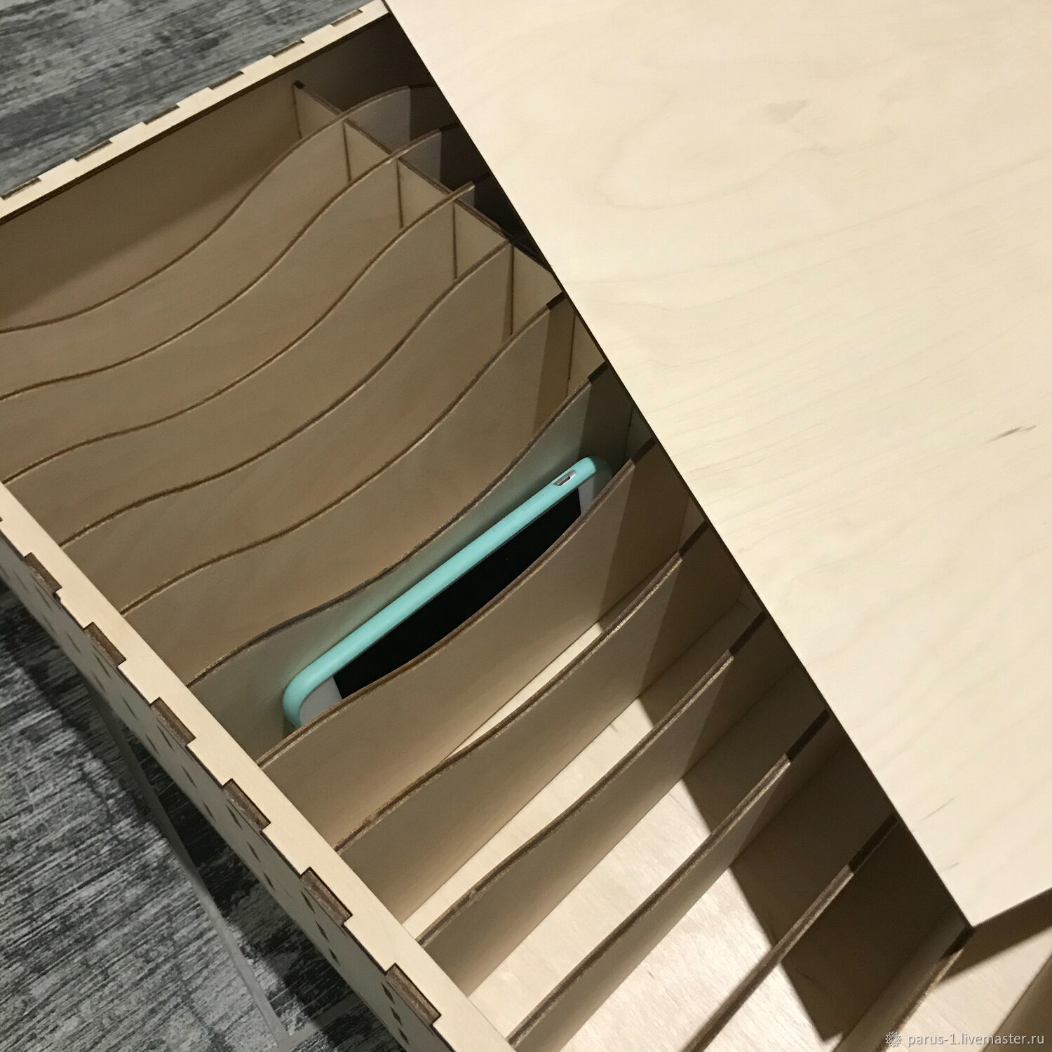 Ящик для телефонов – купить на Ярмарке Мастеров – OMZE8RU | Ящики ...