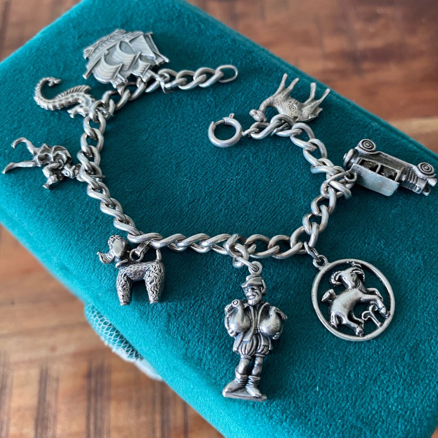 Винтаж: Винтажный серебряный браслет с чармами купить в интернет ...