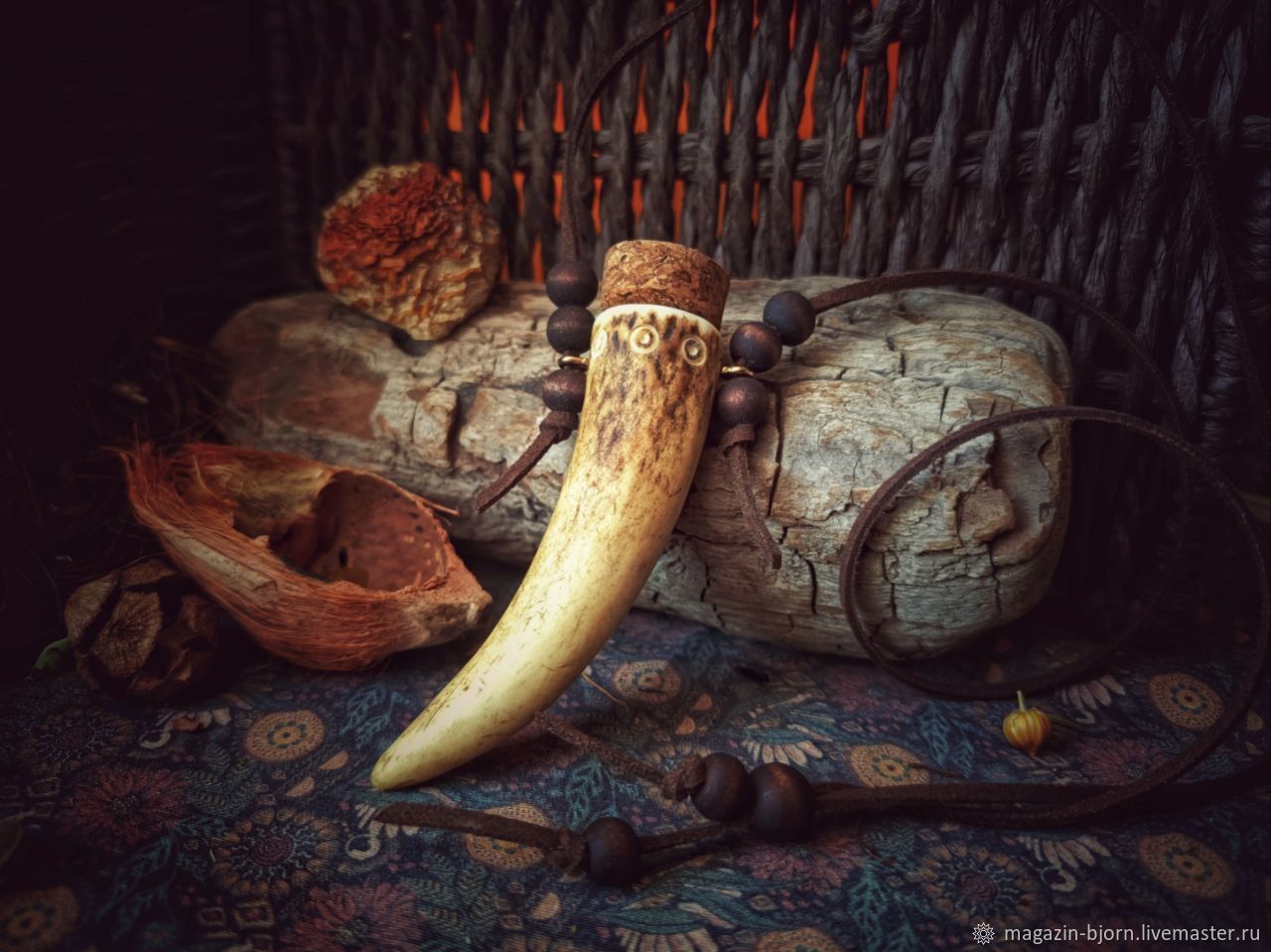 Аромакулон из рога марала купить в интернет-магазине Ярмарка Мастеров по цене 1200 ₽ – WDO7ORU ...