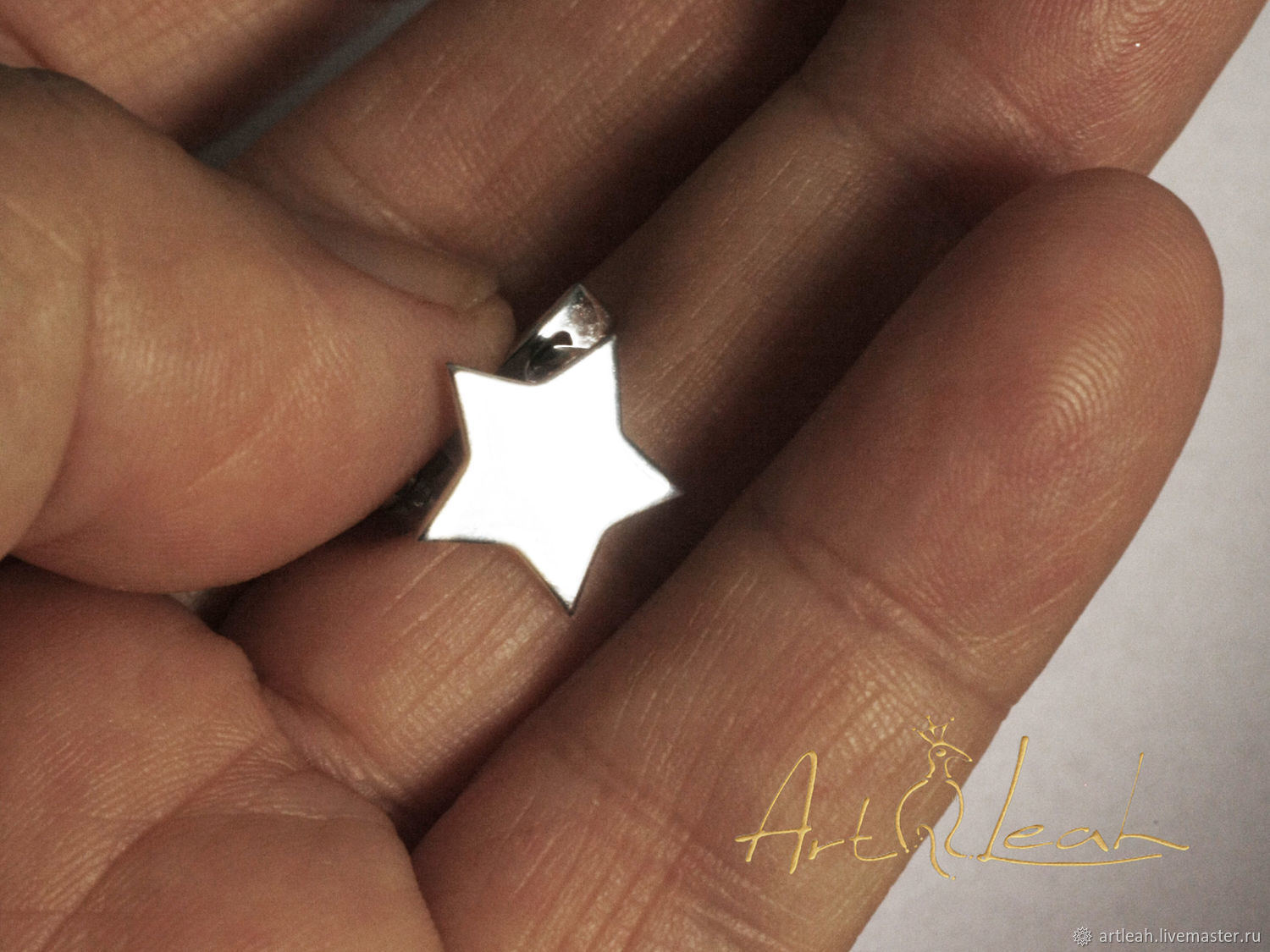 Золотые маленькие звезды- серьги для стильных женщин – заказать на ...