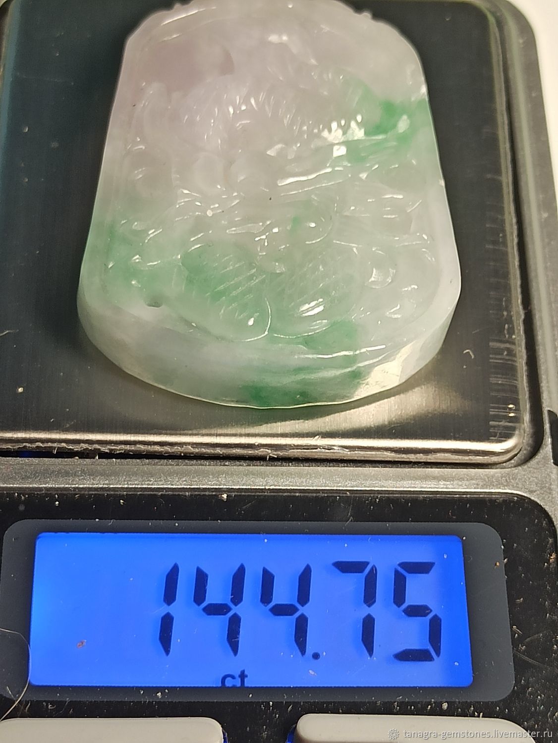 Жадеит «Фэй чюй юй» – Резная подвеска Дракон (?), 144,75 ct в интернет ...