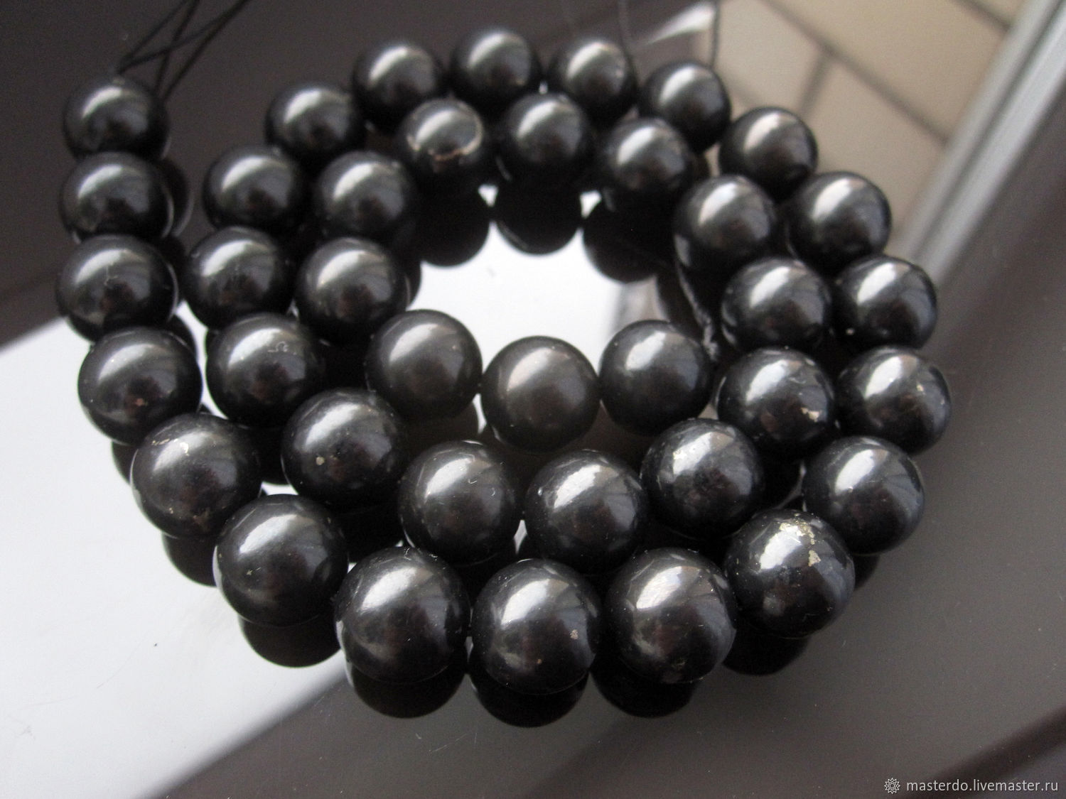 Натуральный ШУНГИТ бусины 6, 8, 12 мм купить в интернет-магазине ...