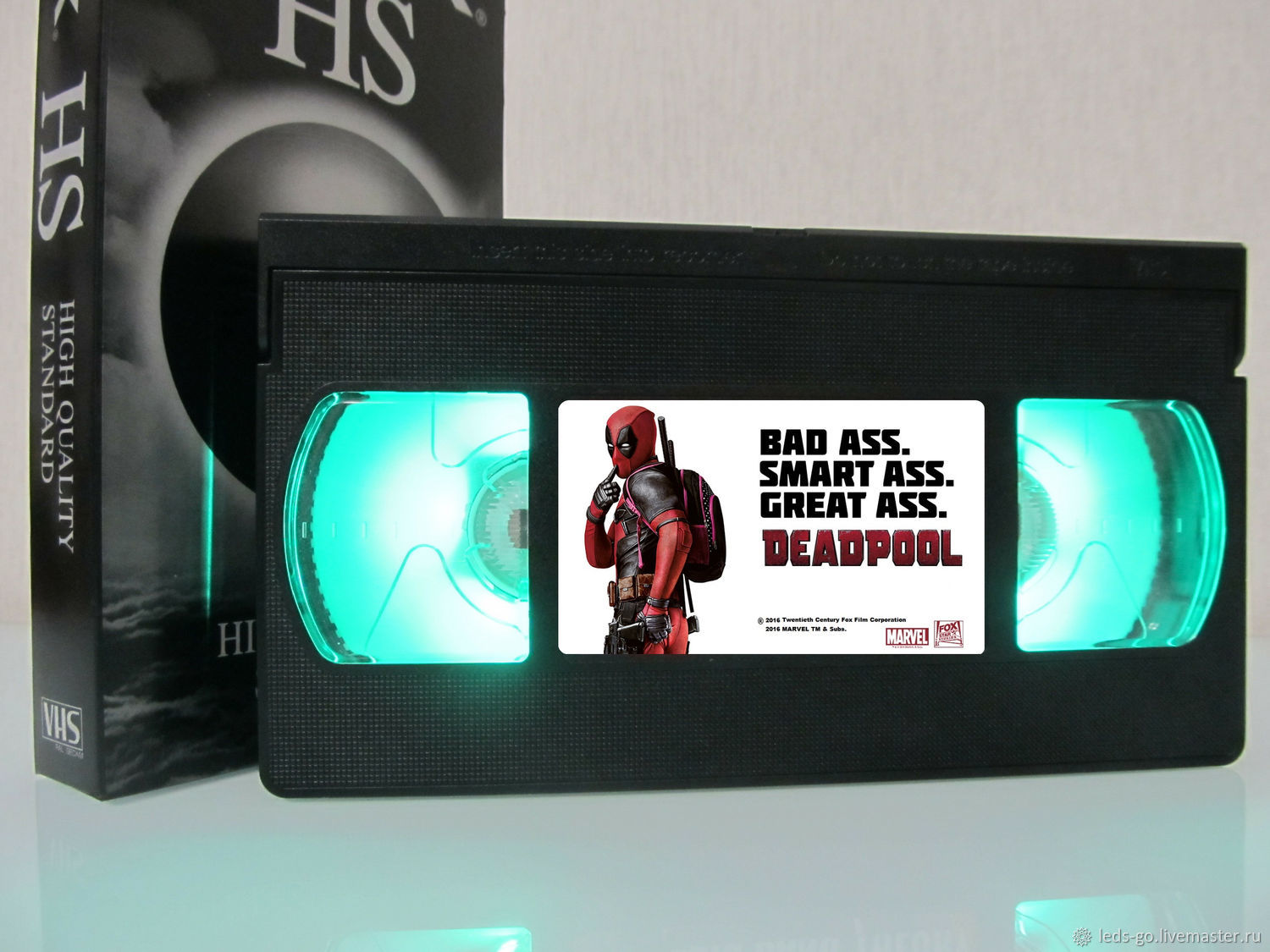 VHS ночник "Дэдпул / Deadpool" в интернет-магазине на Ярмарке Мастеров ...