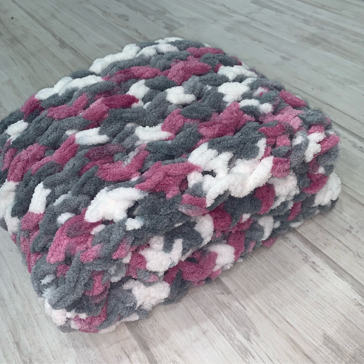 Плюшевый плед в интернет-магазине на Ярмарке Мастеров | Пледы для детей ...