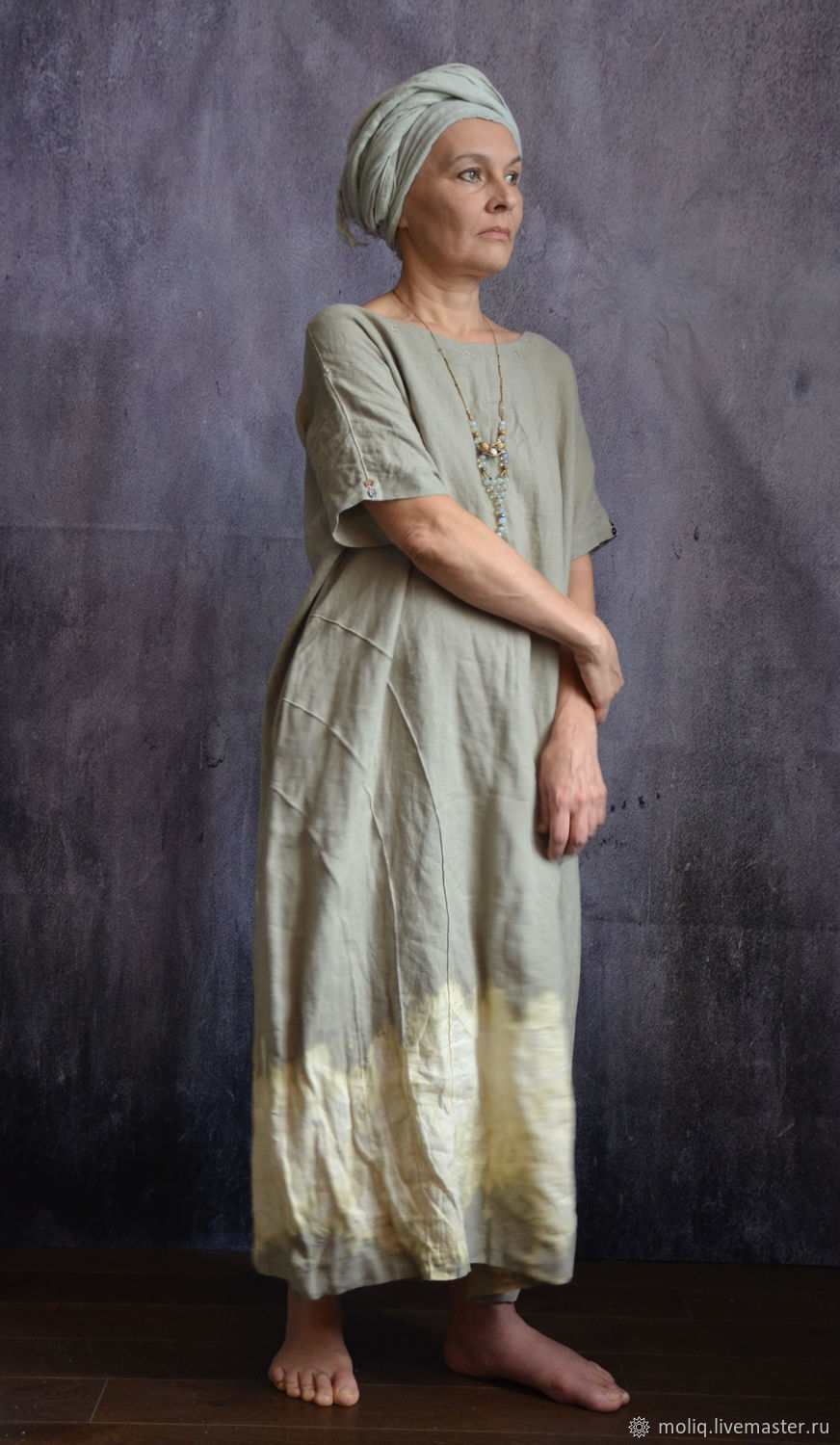 Японская коллекция.Льняное платье с ручным окрашиванием и вышивкой ...