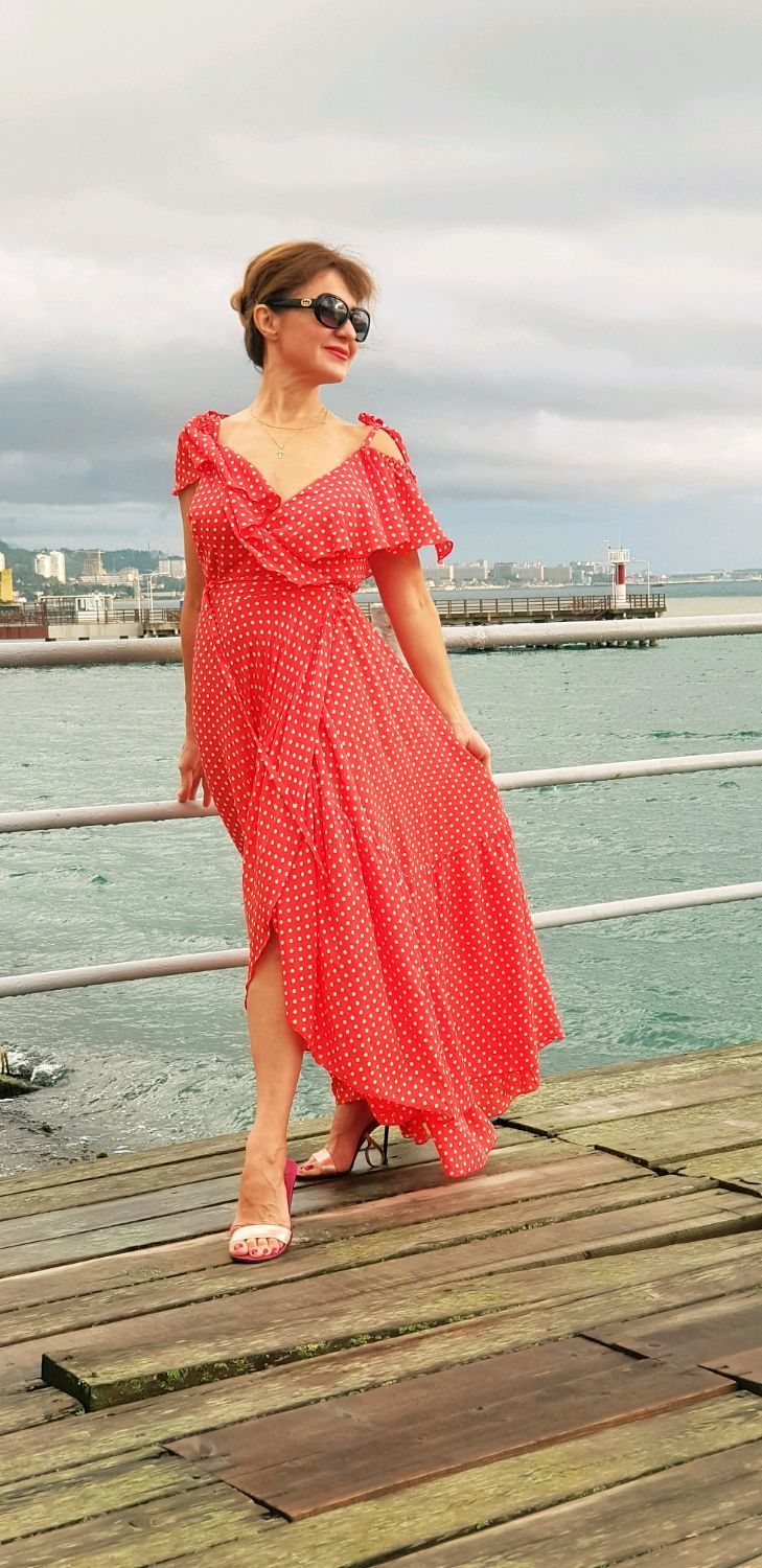 Красное платье в белый горошек с длинной юбкой .look1 в интернет ...