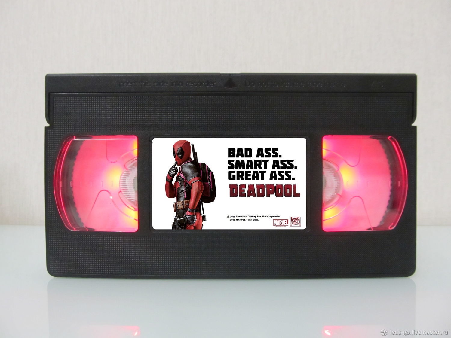 VHS ночник "Дэдпул / Deadpool" – купить на Ярмарке Мастеров – FKNIFRU ...