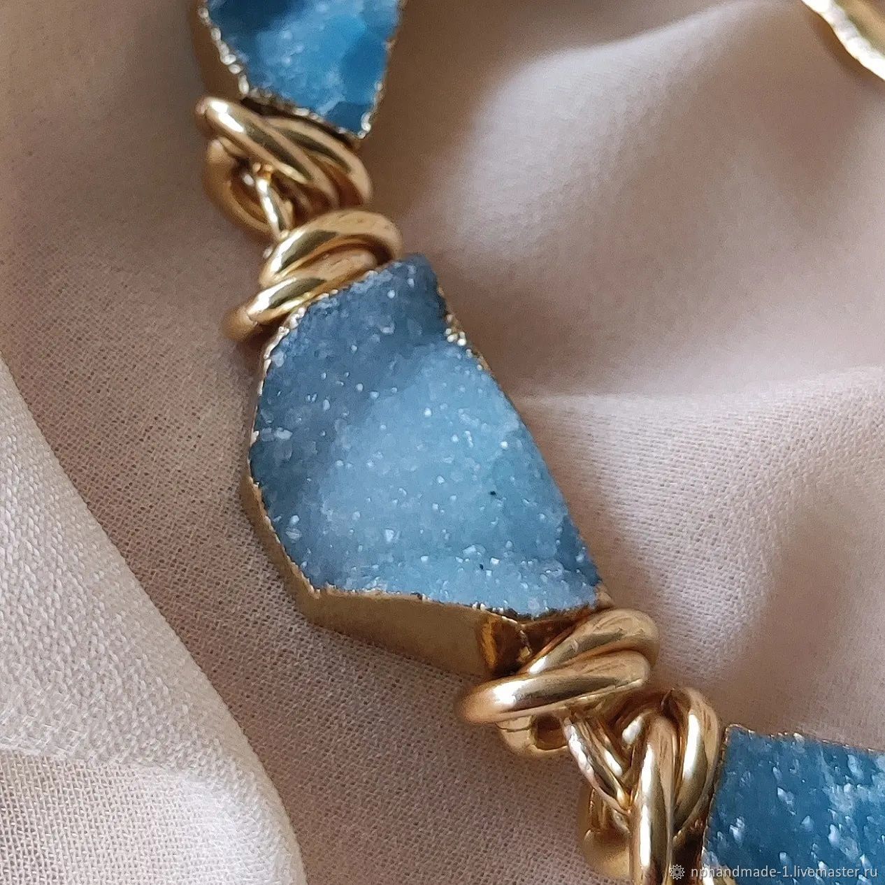 Браслет с камнями. Браслет из натуральных камней голубой кварц купить в ...