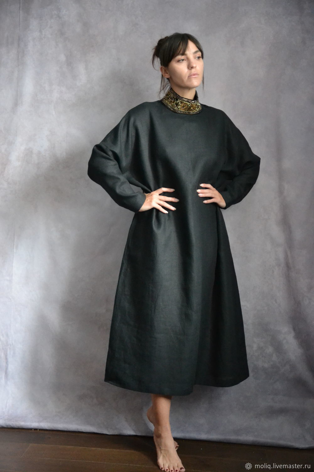 Вечерняя коллекция.Черное нарядное льняное платье со стойкой купить в ...