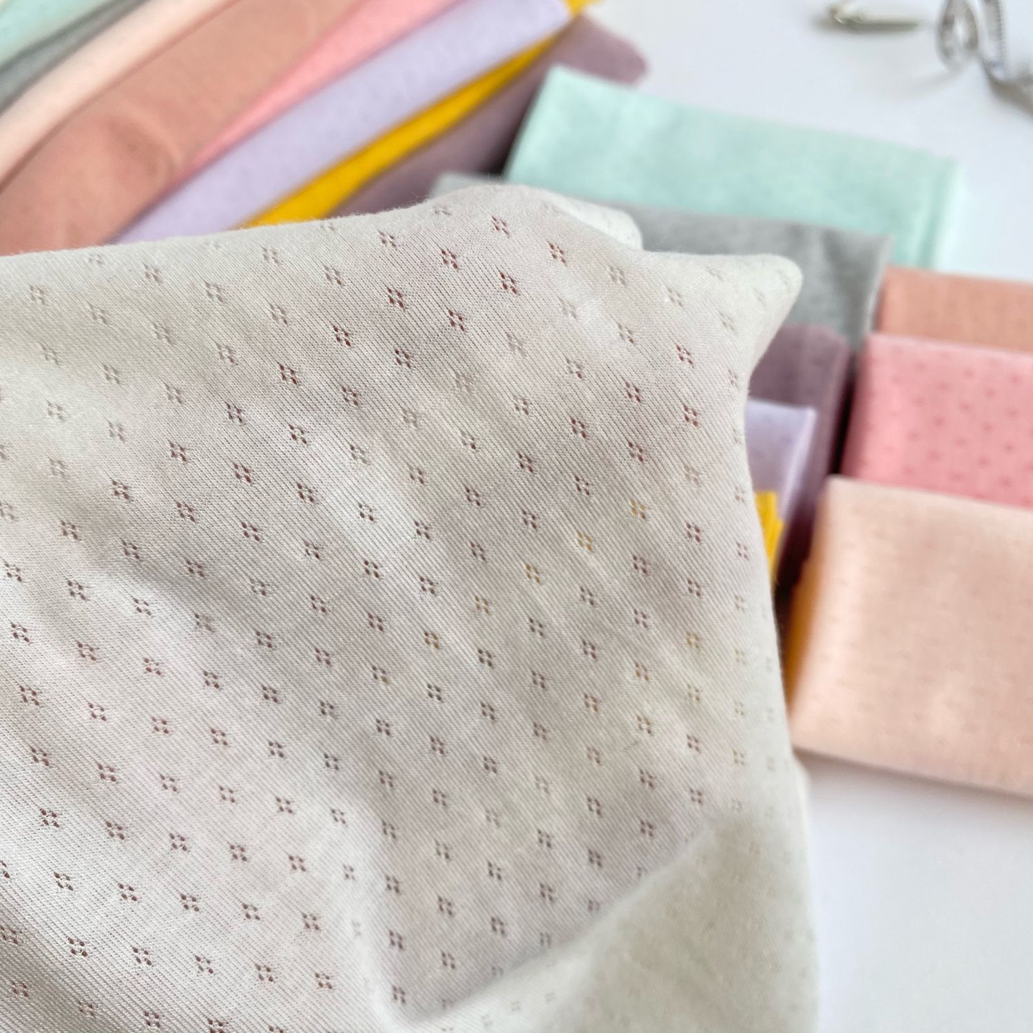 Трикотаж ажурный 33х45см, 5 расцветок купить в интернет-магазине ...