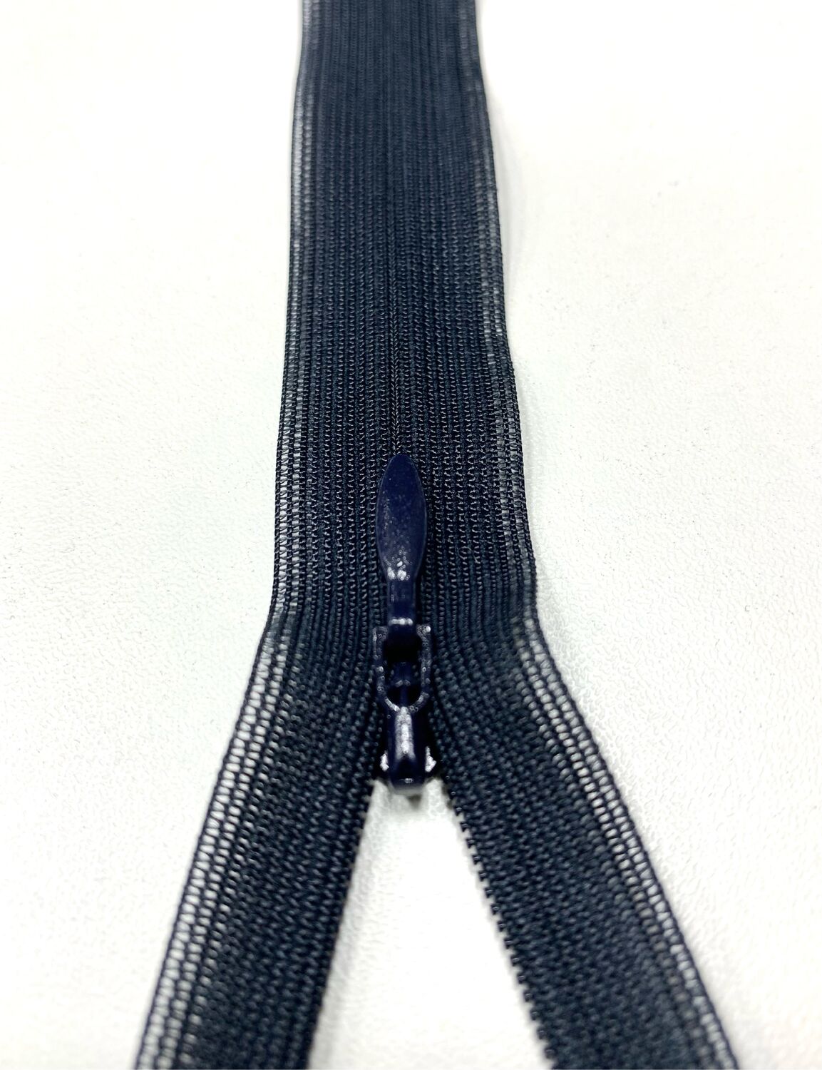 Молния японская потайная YKK 25 см, темно-серая молния, грифельная купить в интернет-магазине ...