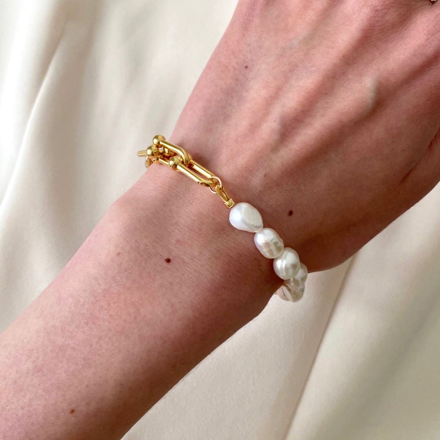 Браслет жемчужный позолота 18 к – купить на Ярмарке Мастеров – ME9K8RU ...