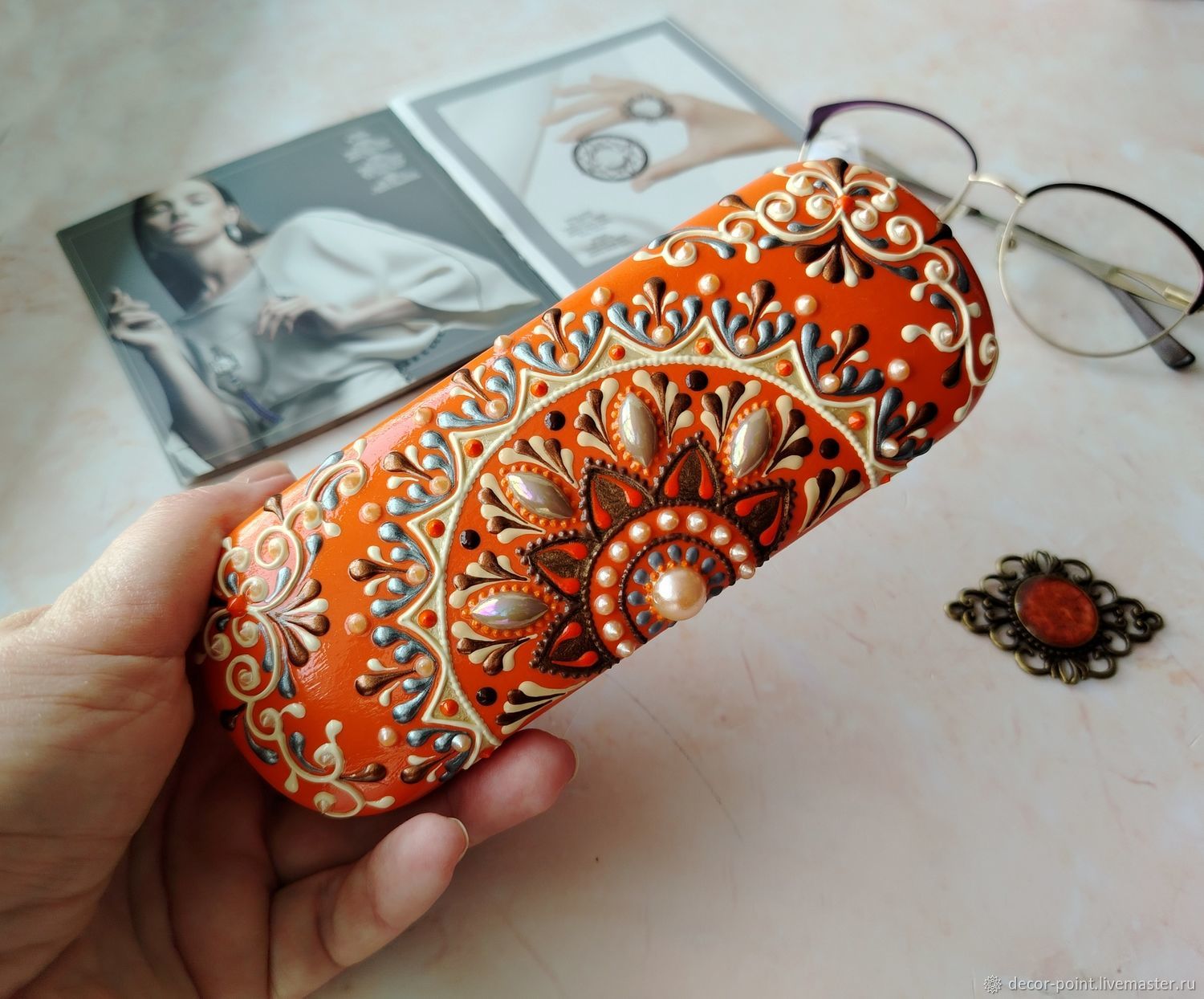 Футляр для очков в подарок женщине, очечник с росписью, чехол очки на ...