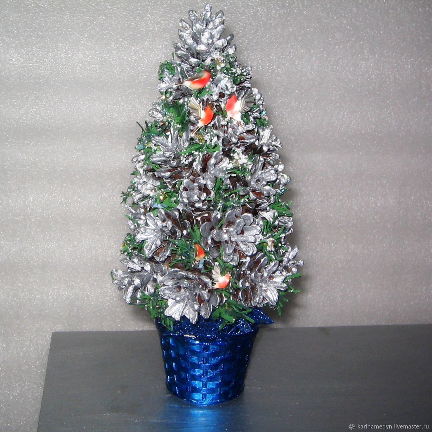 Елочка из сосновых шишек в интернет-магазине на Ярмарке Мастеров | Елки, Медынь - доставка по ...