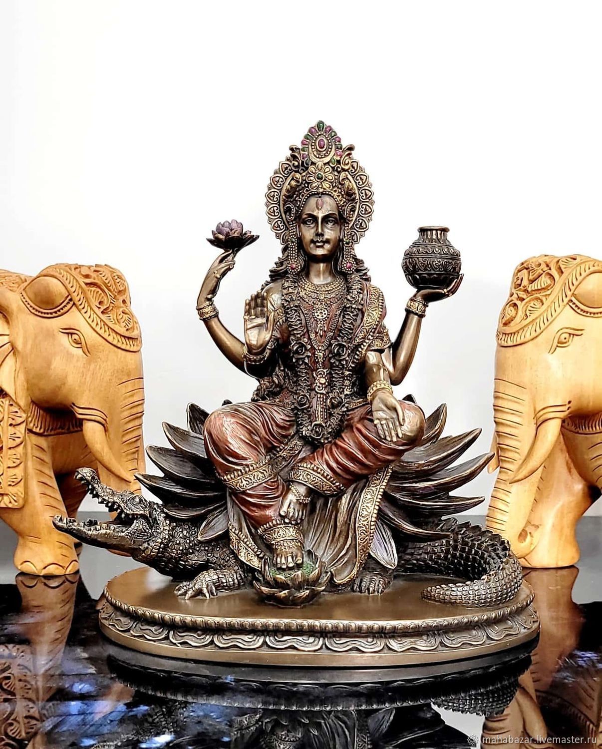 Статуэтка Богини Гаятри Деви из полистоуна, 21*19*11.5 cм, 1.480 кг ...
