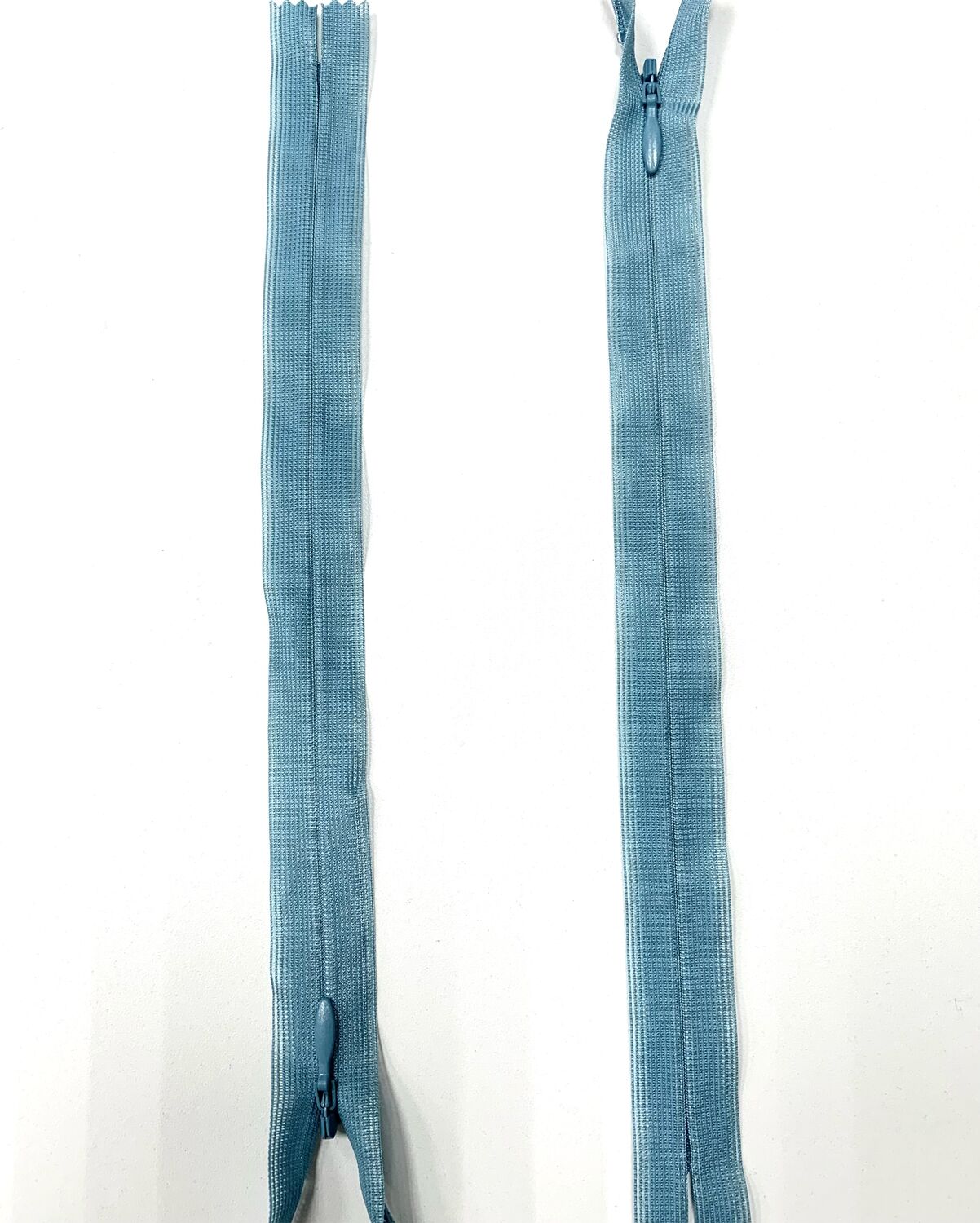 Молния японская потайная YKK 25 см, серо-голубая, голубая, серая купить в интернет-магазине ...