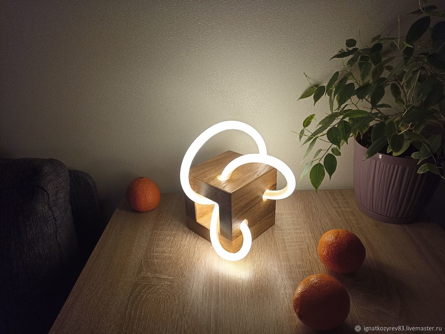 Настольный светильник из дерева в интернет-магазине Ярмарка Мастеров по ...