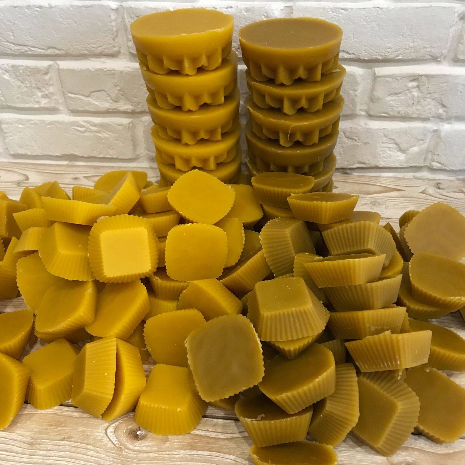 Воск пчелиный для отливок, свечей купить в интернет-магазине Ярмарка ...