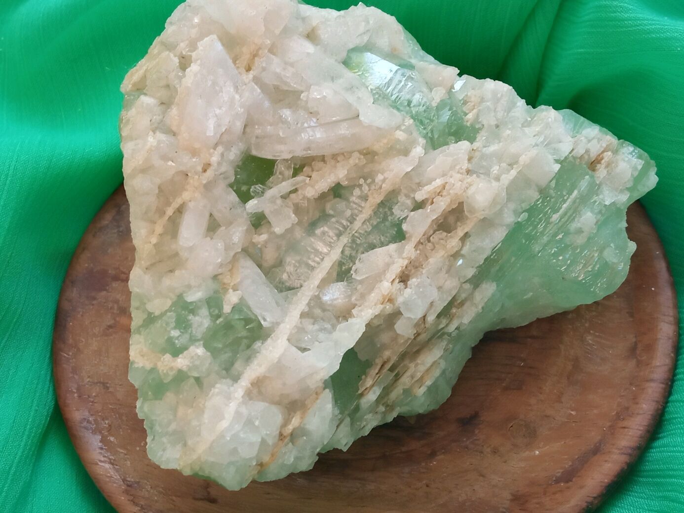 Датолит, коллекционный образец в интернет-магазине на Ярмарке Мастеров ...