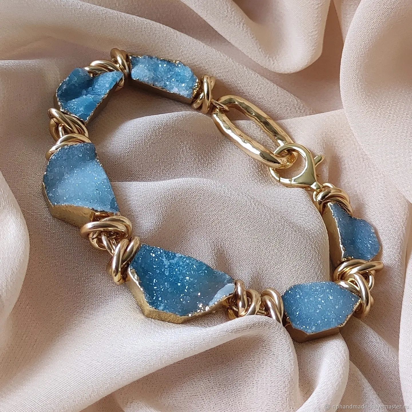 Браслет с камнями. Браслет из натуральных камней голубой кварц купить в ...